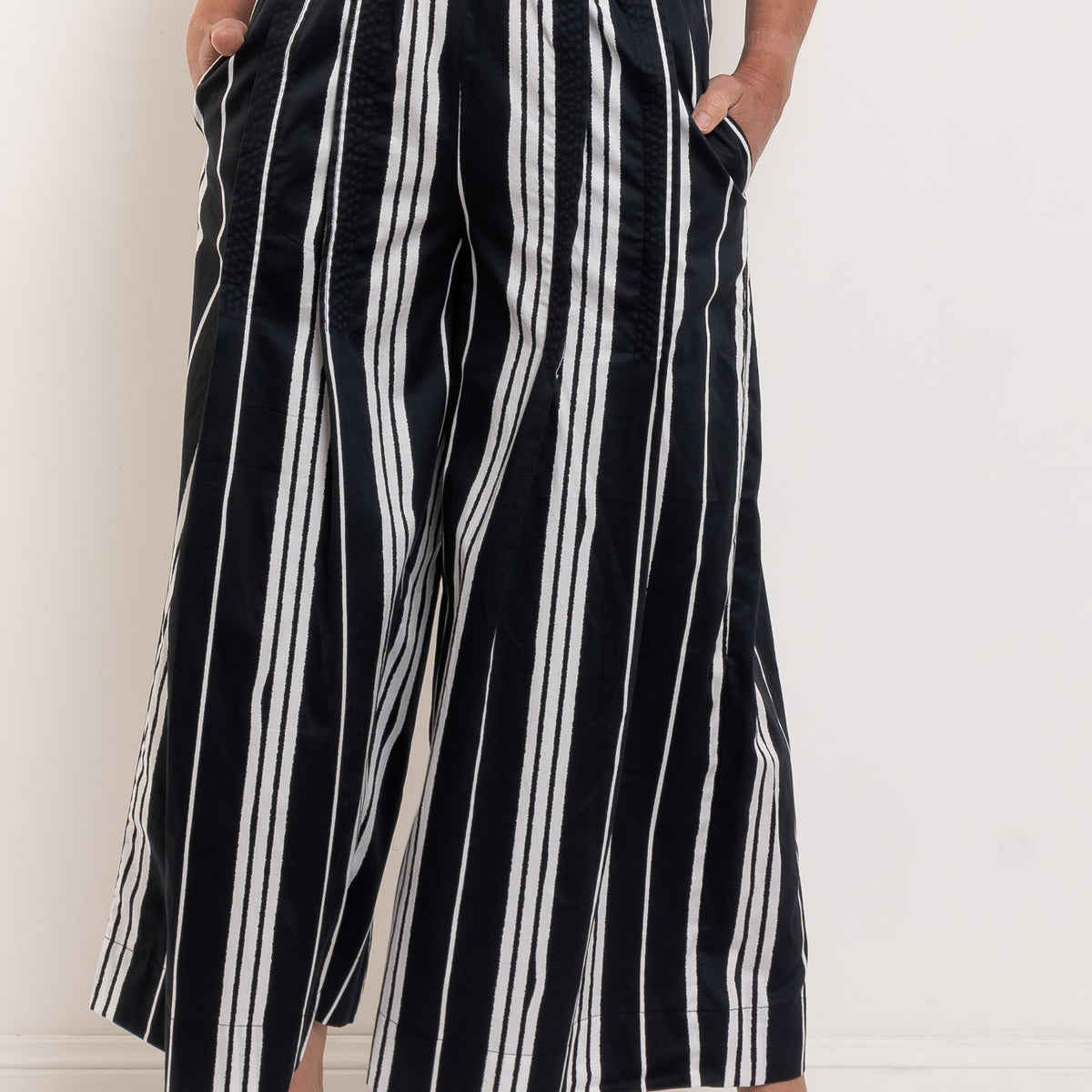 ELK Reza Pant Fez Print Black | Impulse Boutique